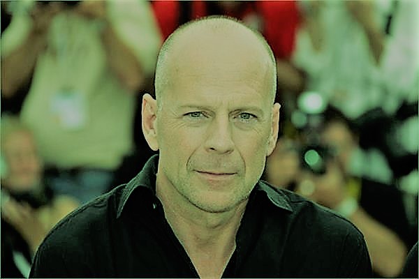 الحبسة.. أعراض وطرق علاج مرض أفقد بروس ويليس النطق - المصري لايت